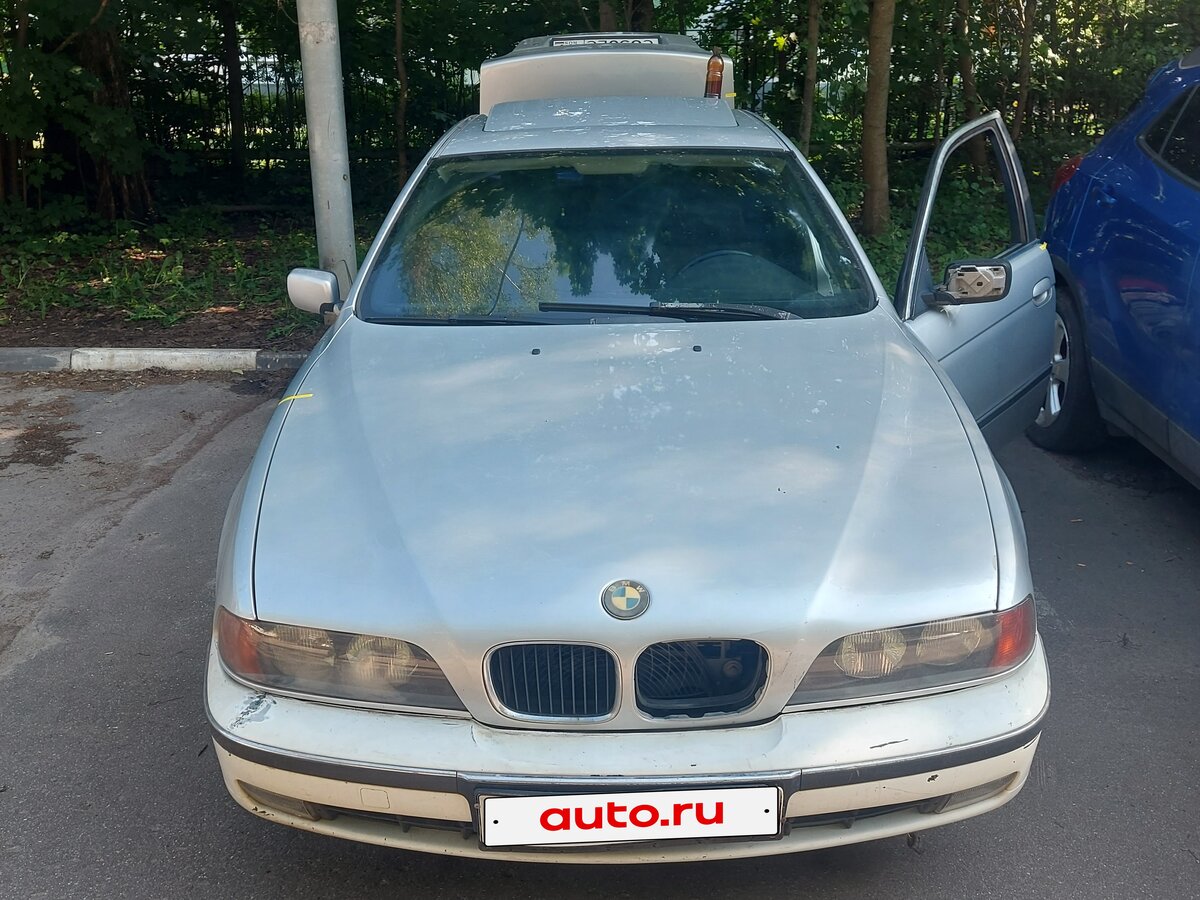 Купить б/у BMW 5 серии IV (E39) 520i 2.0 MT (150 л.с.) бензин механика в Москве: серый БМВ 5 ...
