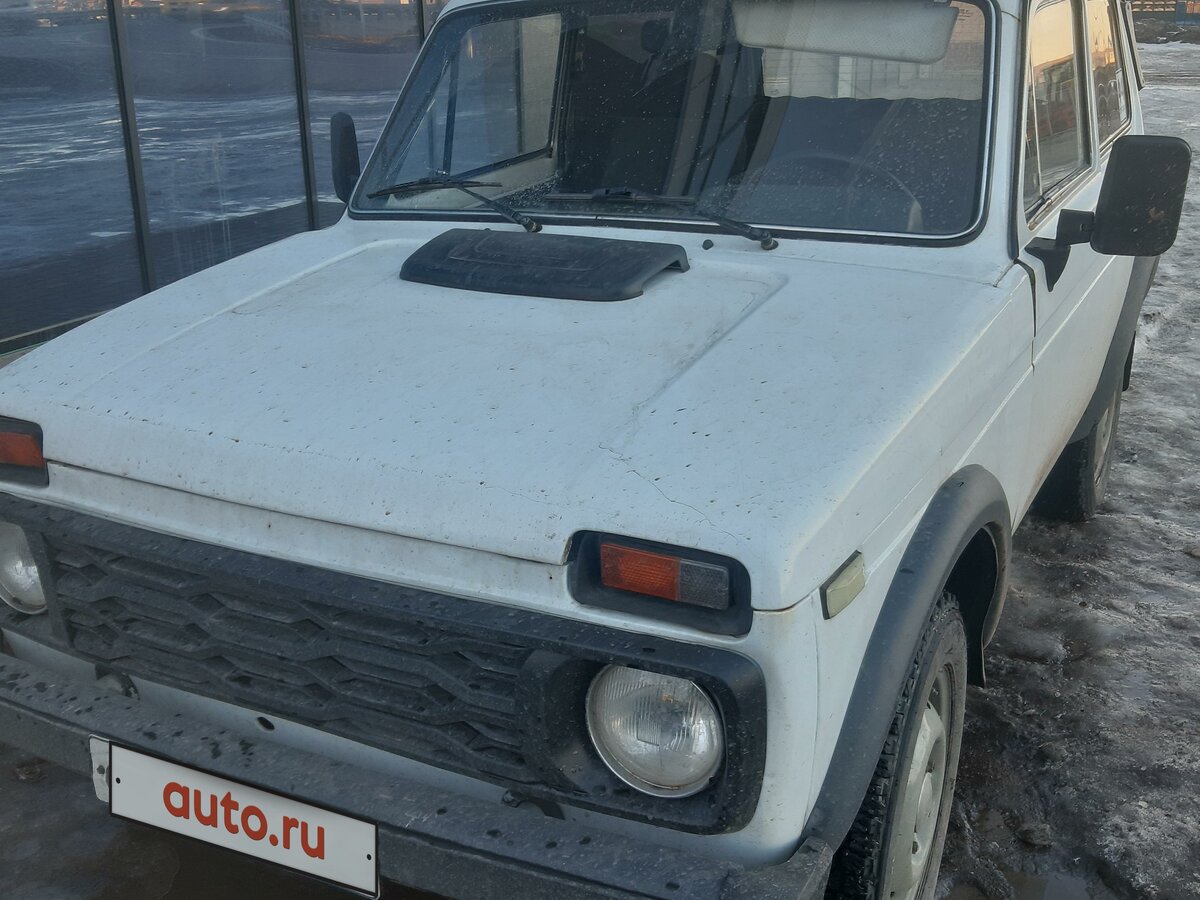 Купить б/у LADA (ВАЗ) 2121 (4x4) I 1.6 MT (75 л.с.) 4WD бензин механика в Красноярске: белый ...