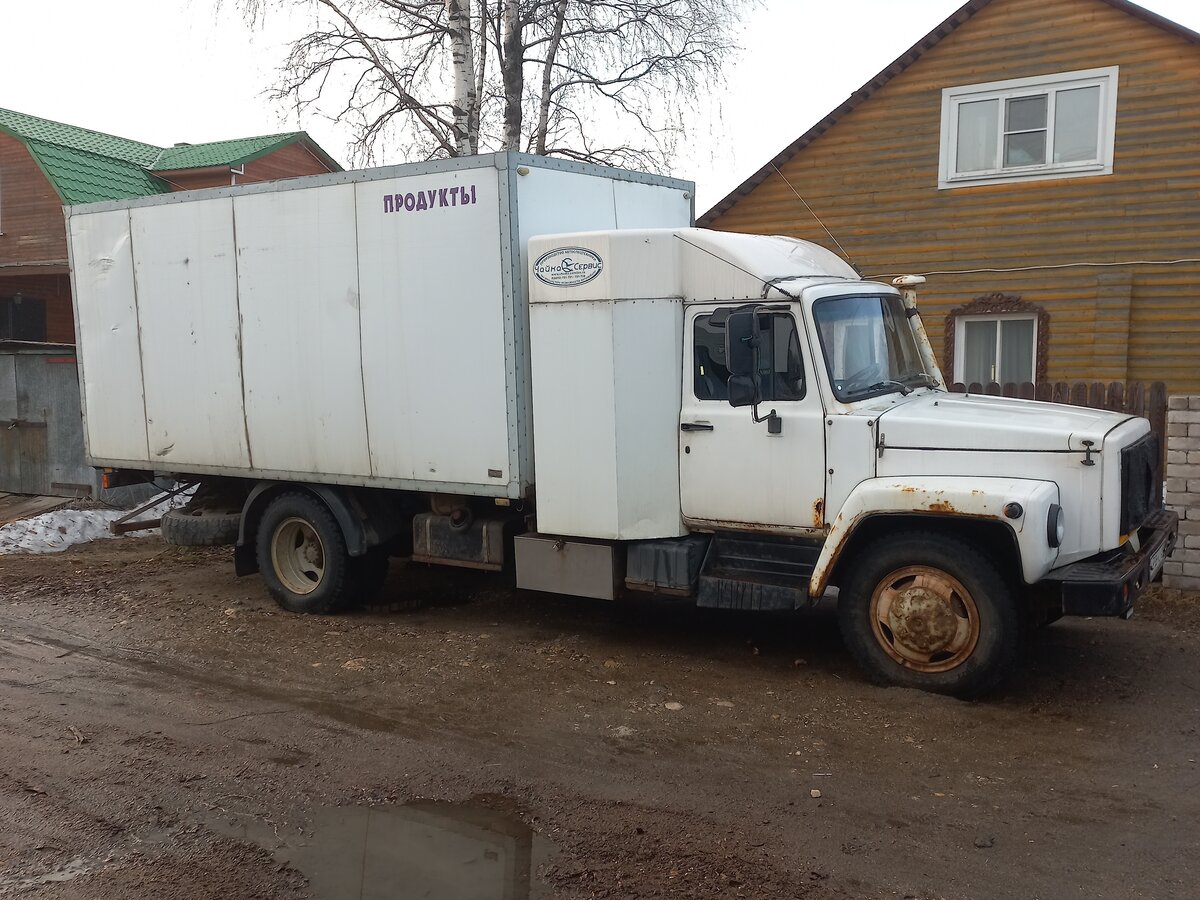 Купить б/у ГАЗ 3307 механика в Няндоме: белый фургон 2006 года на Авто.ру ID 1119548475