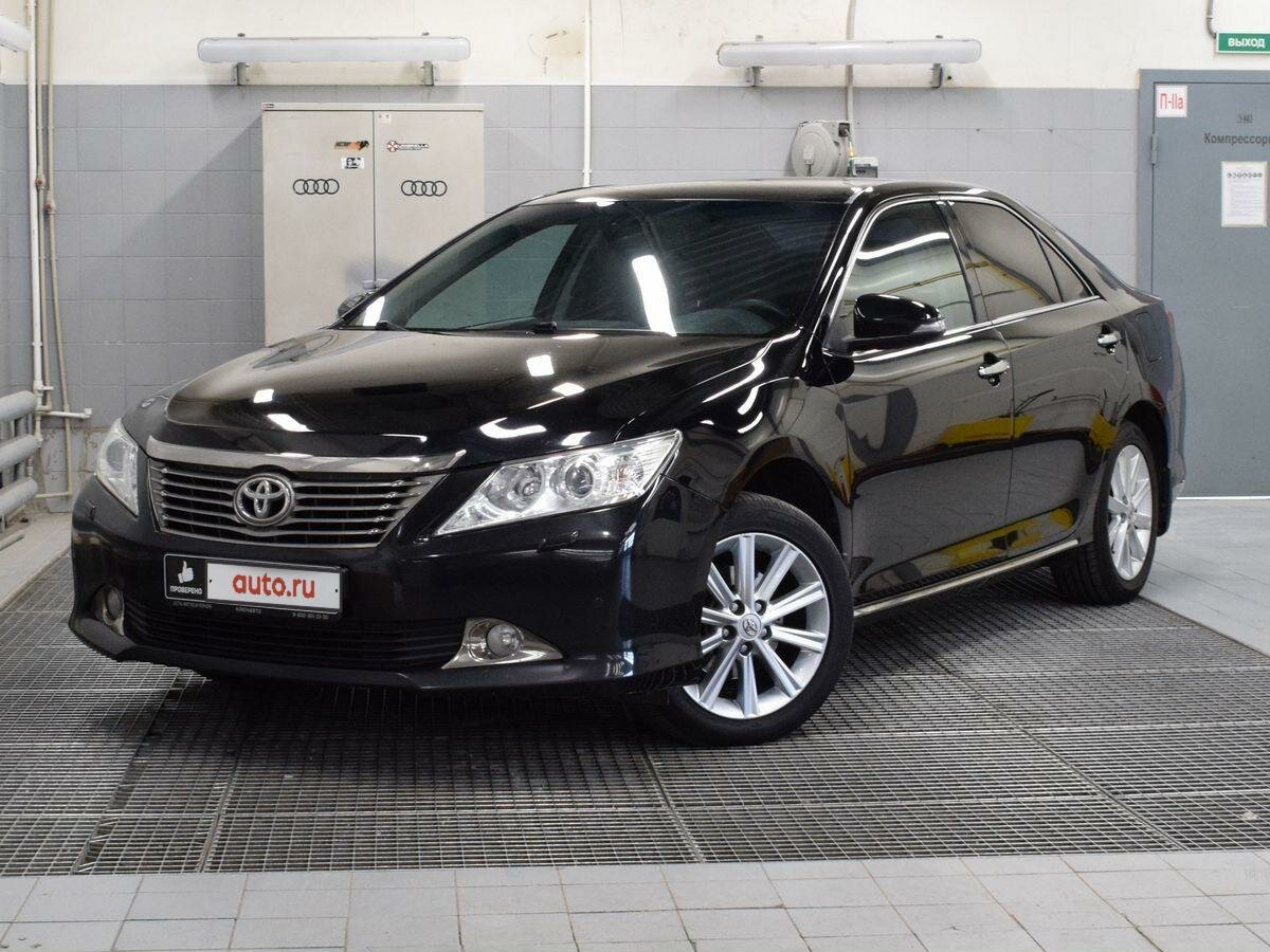 Купить б/у Toyota Camry VII (XV50) 3.5 AT (249 л.с.) бензин автомат в Санкт-Петербурге: чёрный ...