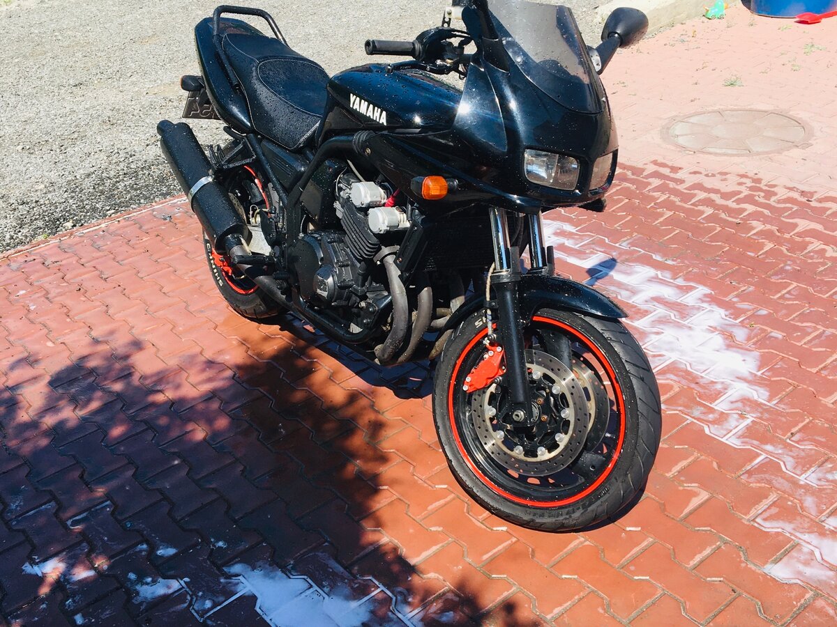 Купить б/у Yamaha FZ400 в Новосибирске: чёрный спорт-туризм 1998 года по цене 195 000 рублей на ...