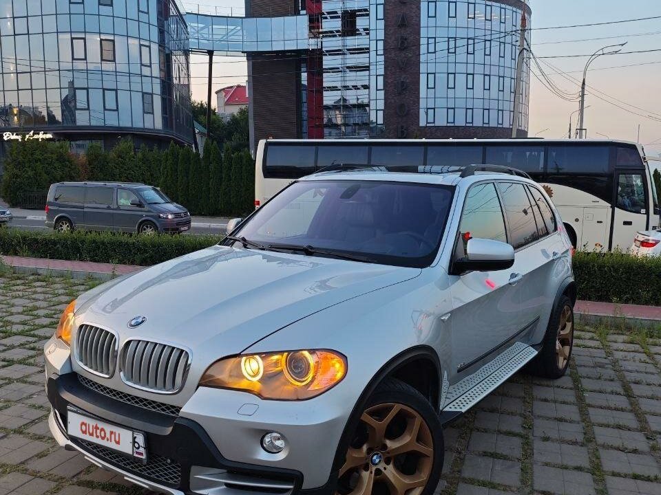 Купить б/у BMW X5 II (E70) 4.8i 4.8 AT (355 л.с.) 4WD бензин автомат в Воронеже: серебристый БМВ ...