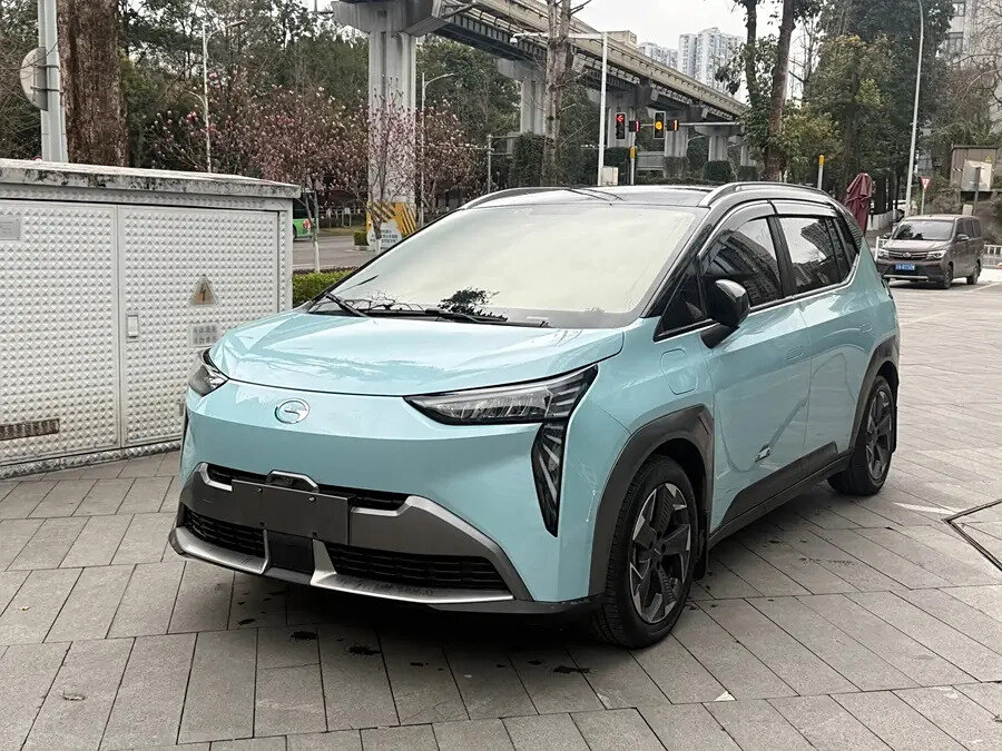 Купить б/у GAC Aion Y 2021-2022 70 Electro AT (135.0 кВт) электро автомат во Владивостоке ...