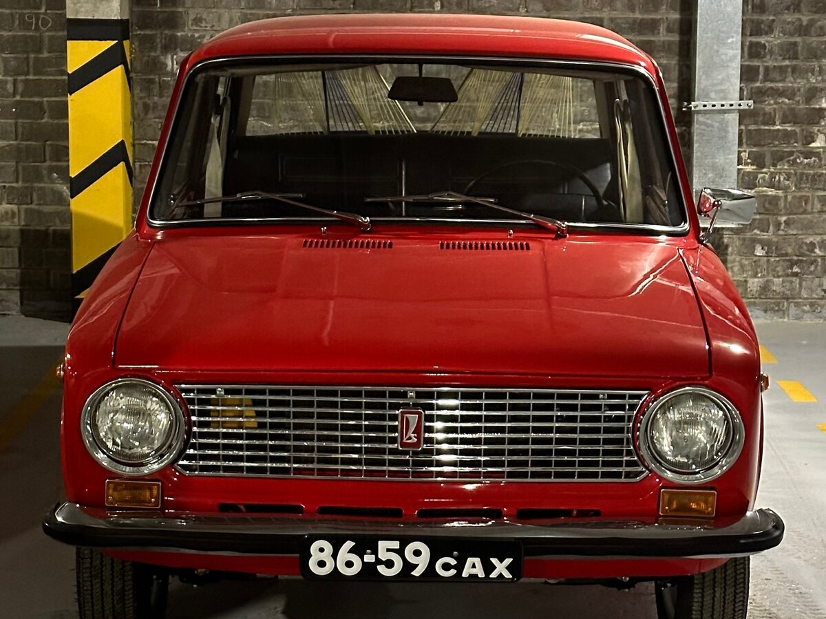 Купить б/у Lada (ВАЗ) 2101 1970-1988 21011 1.3 MT (69 л.с.) бензин механика в Саратове: красный ...