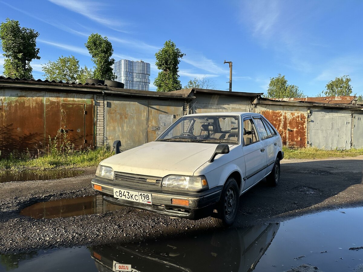 Купить б/у Mazda 323 III (BF) 1.3 MT (60 л.с.) бензин механика в Санкт-Петербурге: белый Мазда ...