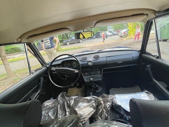 Купить б/у Lada (ВАЗ) 2106 1976-2006 1.3 MT (69 л.с.) бензин механика в Москве: белый Лада 2106 ...