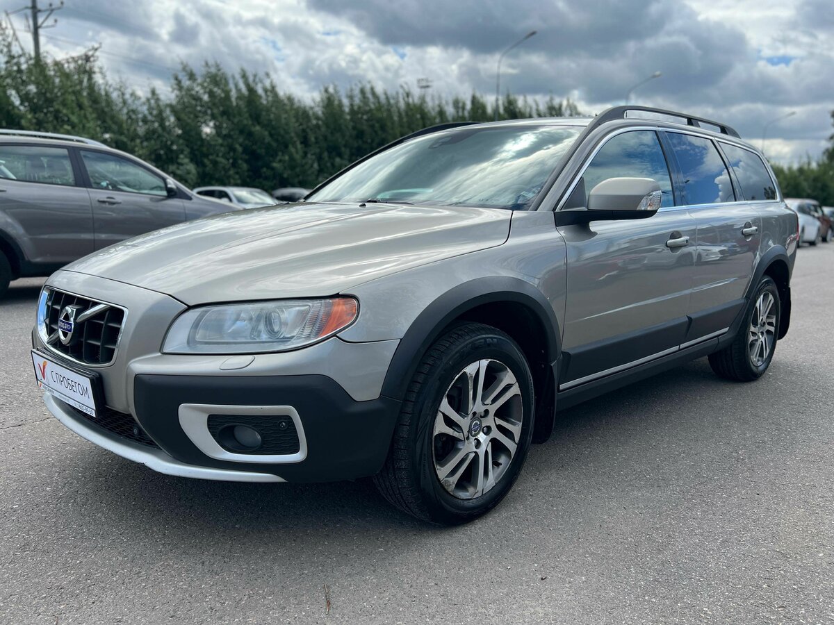 Купить б/у Volvo XC70 II 2.4d AT (215 л.с.) 4WD дизель автомат в Санкт-Петербурге: бежевый ...