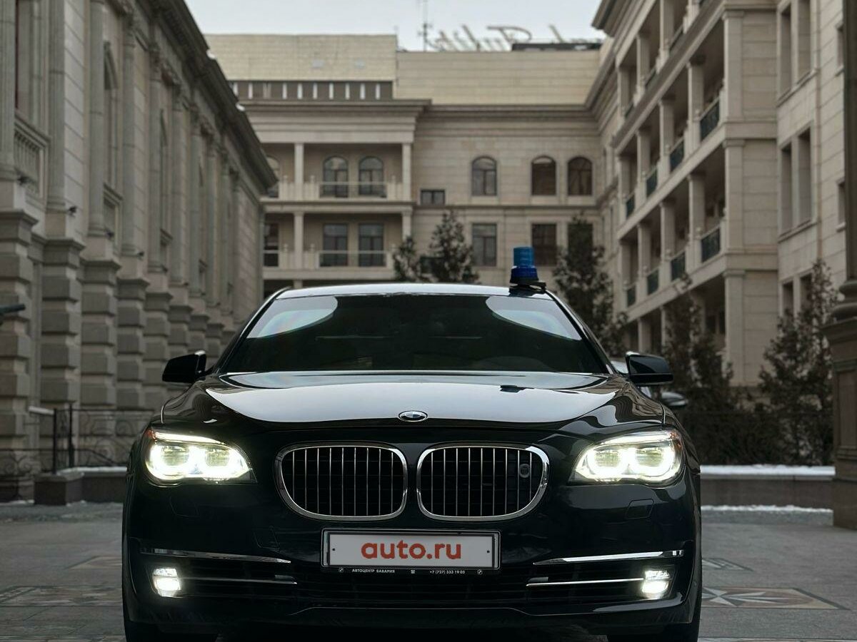 Купить б/у BMW 7 серии V (F01/F02/F04) 760Li 6.0 AT (544 л.с.) бензин ...