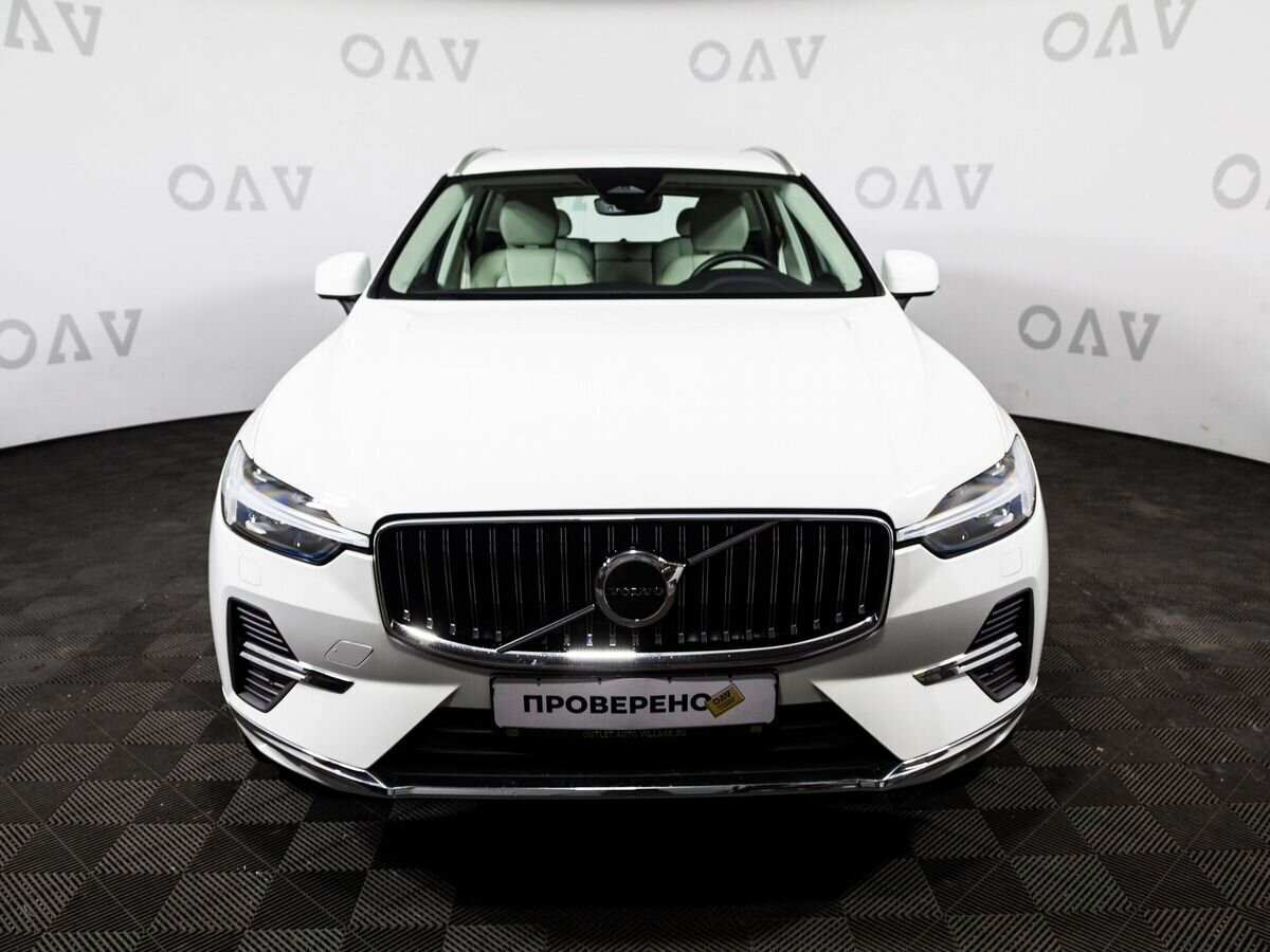Купить б/у Volvo XC60 II Рестайлинг 2.0 AT (249 л.с.) 4WD бензин автомат в Санкт-Петербурге ...