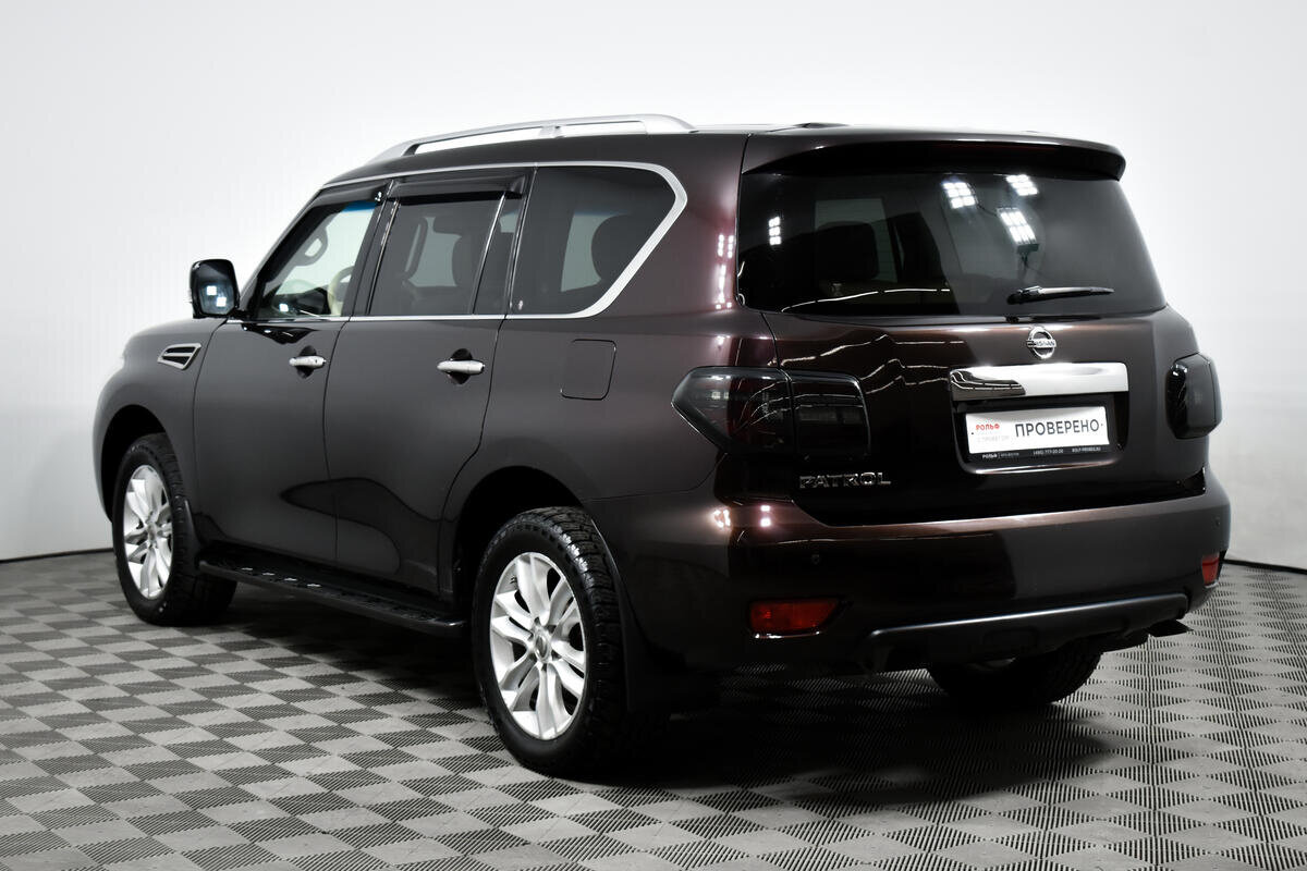 Купить б/у Nissan Patrol VI (Y62) 5.6 AT (405 л.с.) 4WD бензин автомат в Москве: красный Ниссан ...