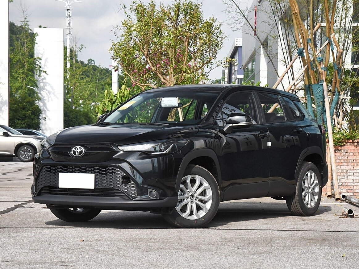 Купить б/у Toyota Frontlander 2021-2025 2.0 CVT (171 л.с.) бензин ...