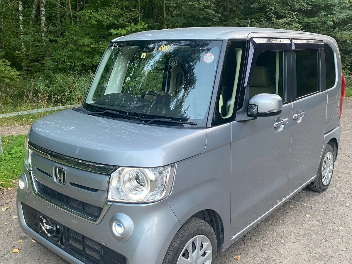 Купить б/у Honda N-BOX II 0.7 CVT (58 л.с.) 4WD бензин вариатор в Москве: серебристый Хонда н ...