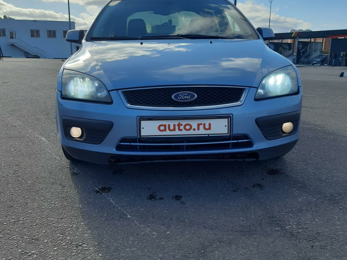 Купить б/у Ford Focus II 2.0 MT (145 л.с.) бензин механика в Туле: голубой Форд Фокус II седан ...
