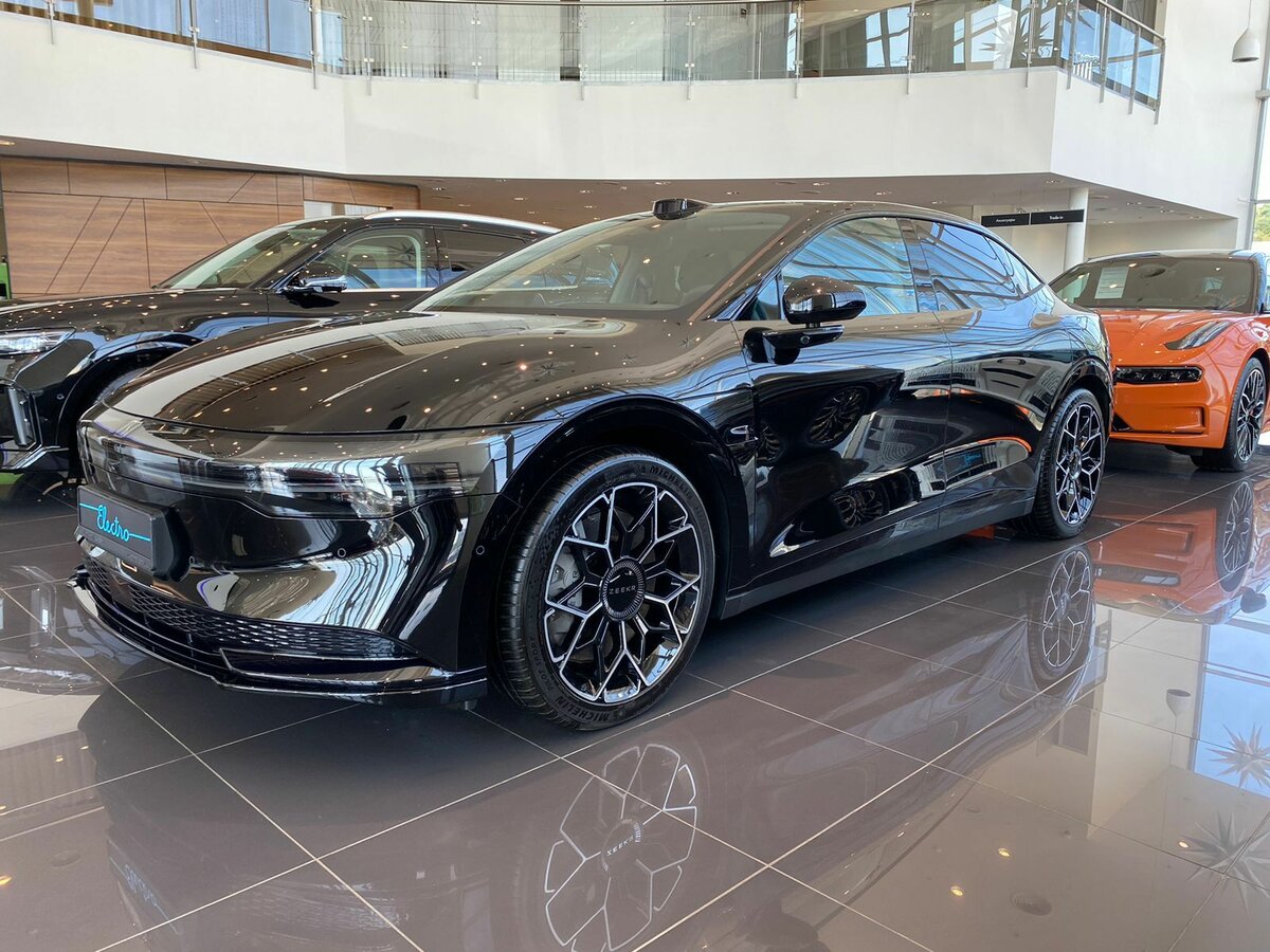 Купить новый Zeekr 007 2023-2025 616 Electro AT (475.0 кВт) 4WD электро ...