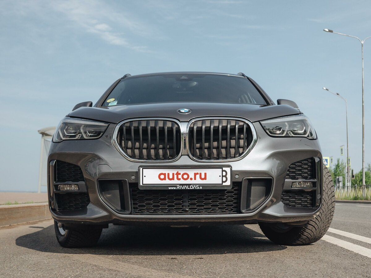 Купить б/у BMW X1 II (F48) Рестайлинг 16d sDrive 1.5d AMT (116 л.с ...