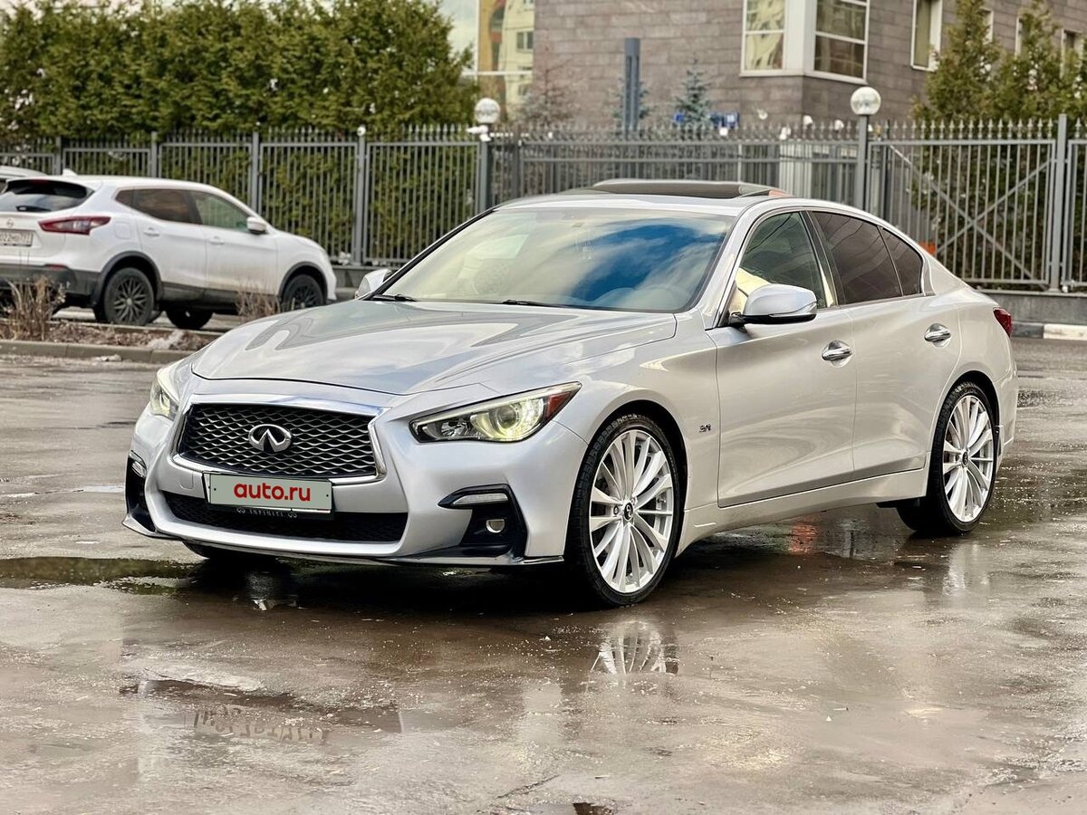 Купить б/у Infiniti Q50 I Рестайлинг 3.0 AT (304 л.с.) 4WD бензин автомат в Москве: серый ...