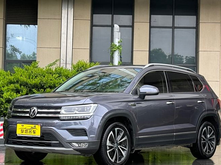 Купить б/у Volkswagen Tiguan II Allspace 2.0 AT (187 л.с.) 4WD бензин ...