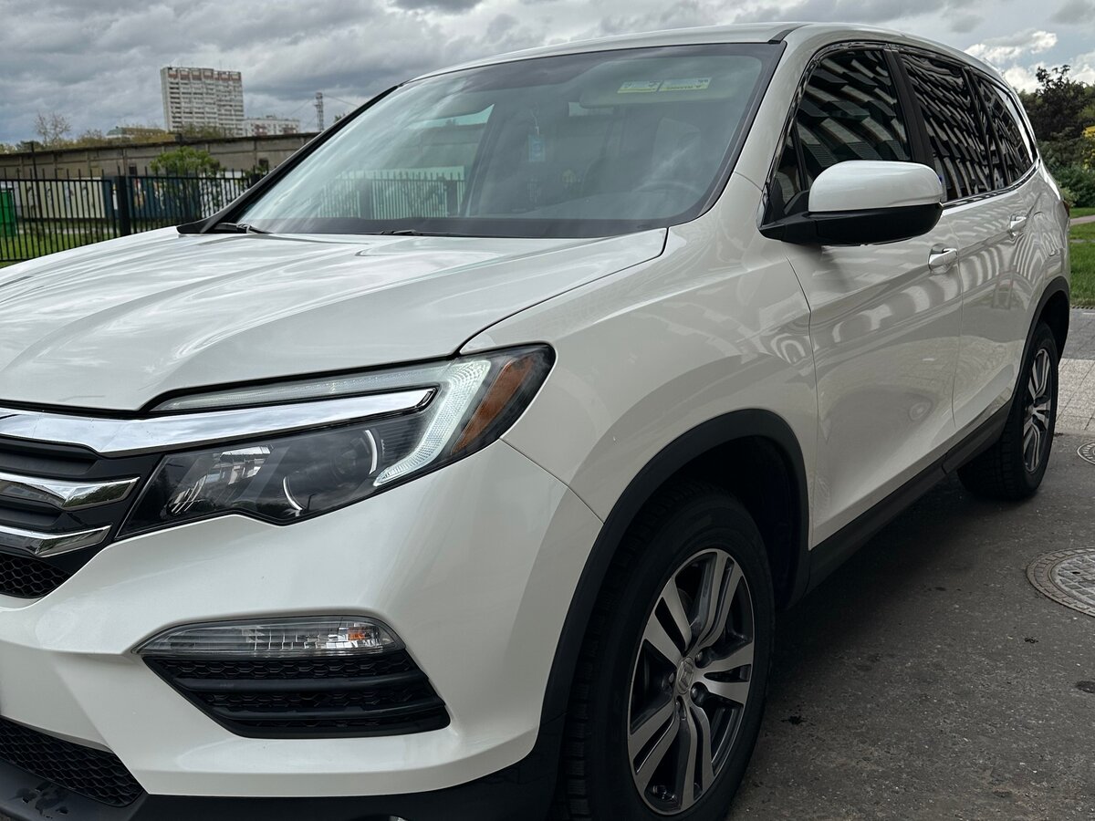Купить б/у Honda Pilot III 9AT 3.5 AT (280 л.с.) 4WD бензин автомат в Москве: белый Хонда Пилот ...