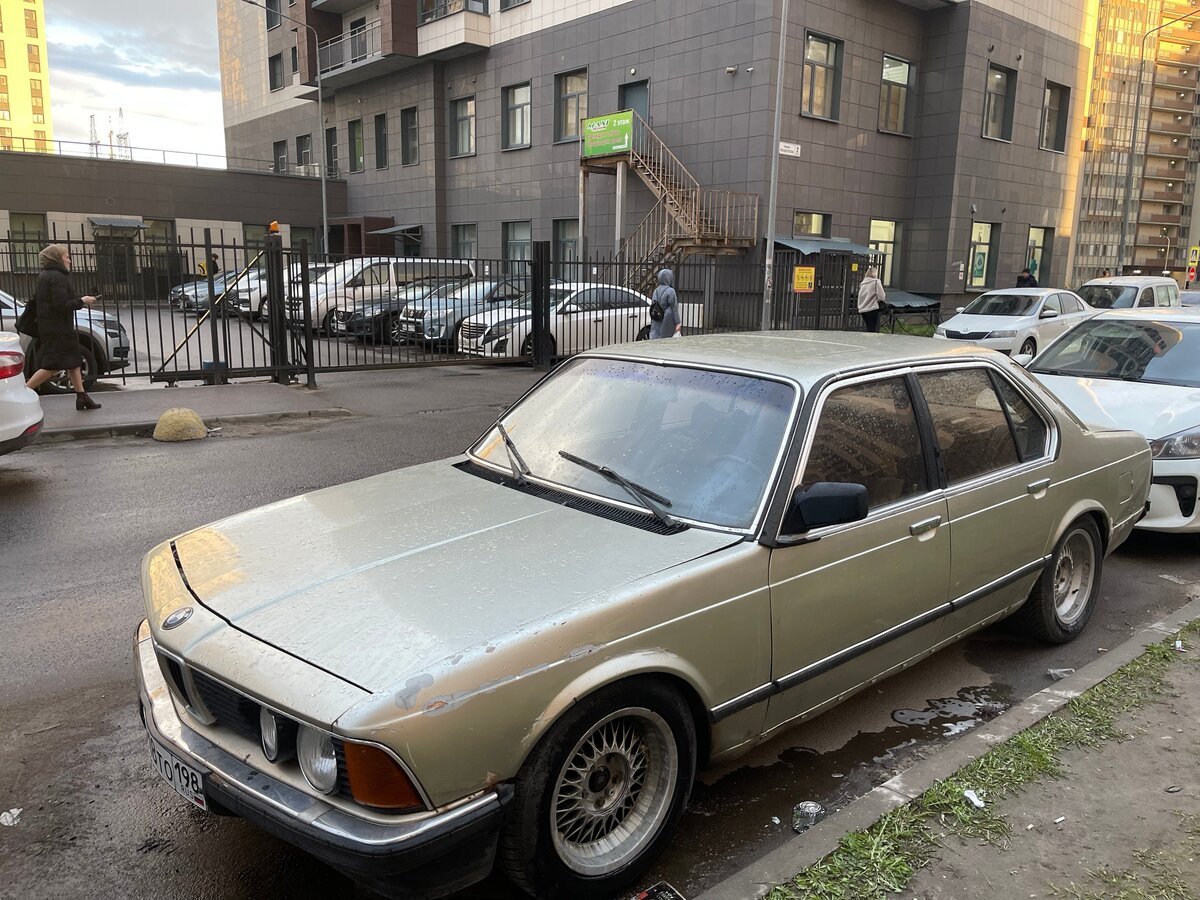 Купить б/у BMW 7 серии I (E23) 735i 5-speed 3.5 MT (218 л.с.) бензин механика в Санкт-Петербурге ...