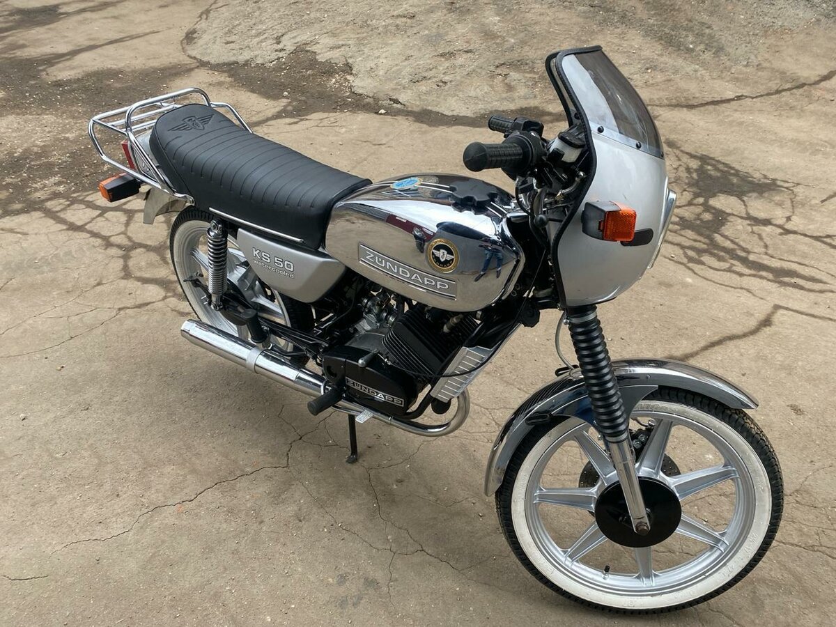 Купить б/у Zundapp KS 100 карбюратор 5 передач в Москве: серебристый классик 1974 года по цене 1 ...
