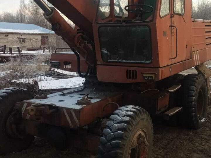 Купить б/у ЭО 3323 А в Лесном: колёсный экскаватор 1995 года на Авто.ру ...