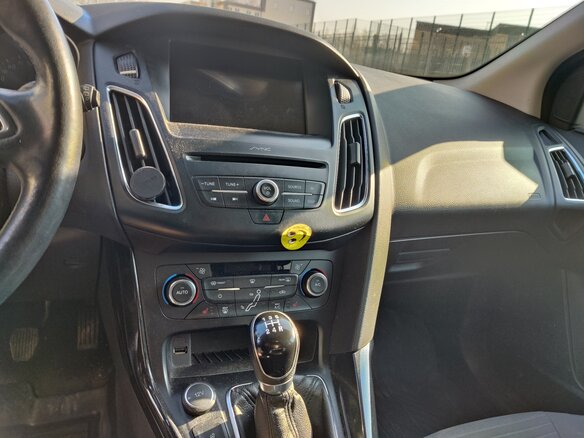 Купить б/у Ford Focus III Рестайлинг 1.6 MT (125 л.с.) бензин механика ...