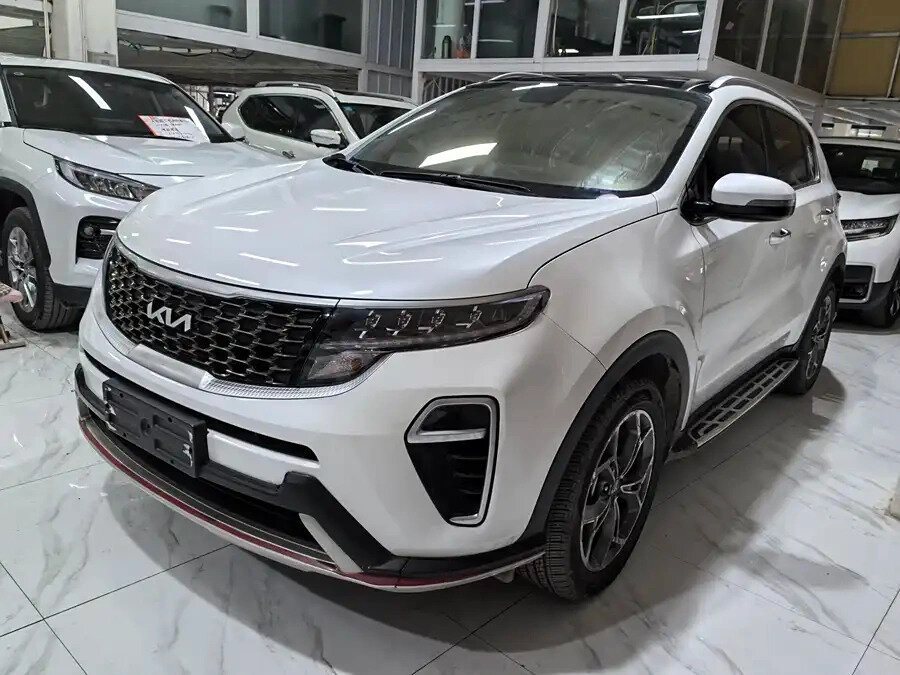 Купить б/у Kia KX5 I Рестайлинг 2.0 AT (165 л.с.) бензин автомат во Владивостоке: белый Киа ...