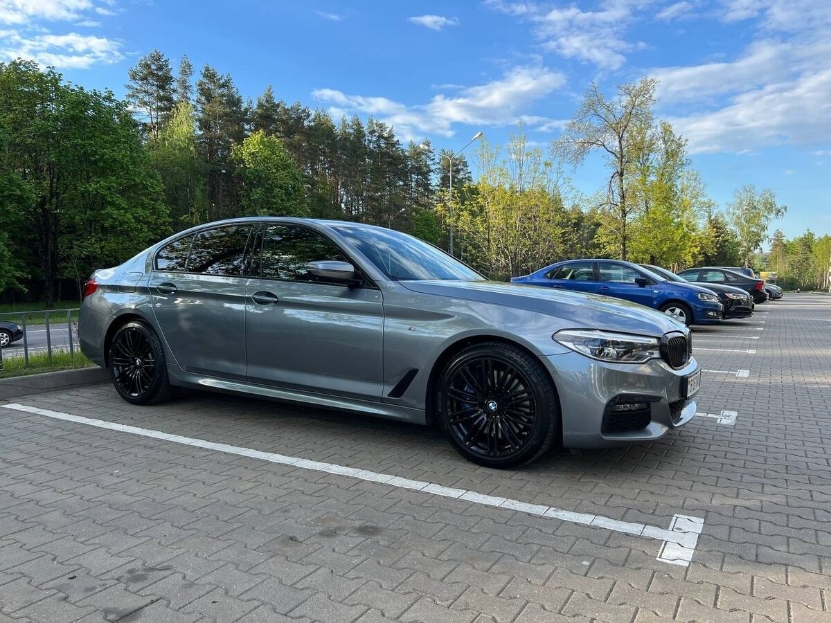 Купить б/у BMW 5 серии VII (G30/G31) 540d xDrive 3.0d AT (320 л.с.) 4WD ...