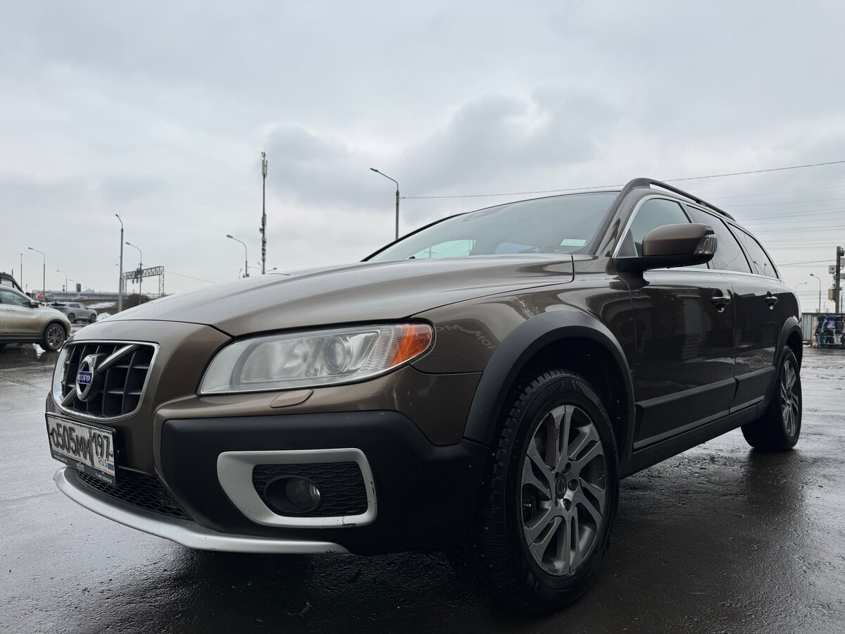 Купить б/у Volvo XC70 II 2.4d AT (215 л.с.) 4WD дизель автомат в Москве: коричневый Вольво XC70 ...
