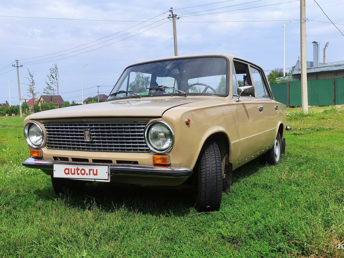 Купить б/у Lada (ВАЗ) 2101 1970-1988 21013 1.2 MT (64 л.с.) бензин ...
