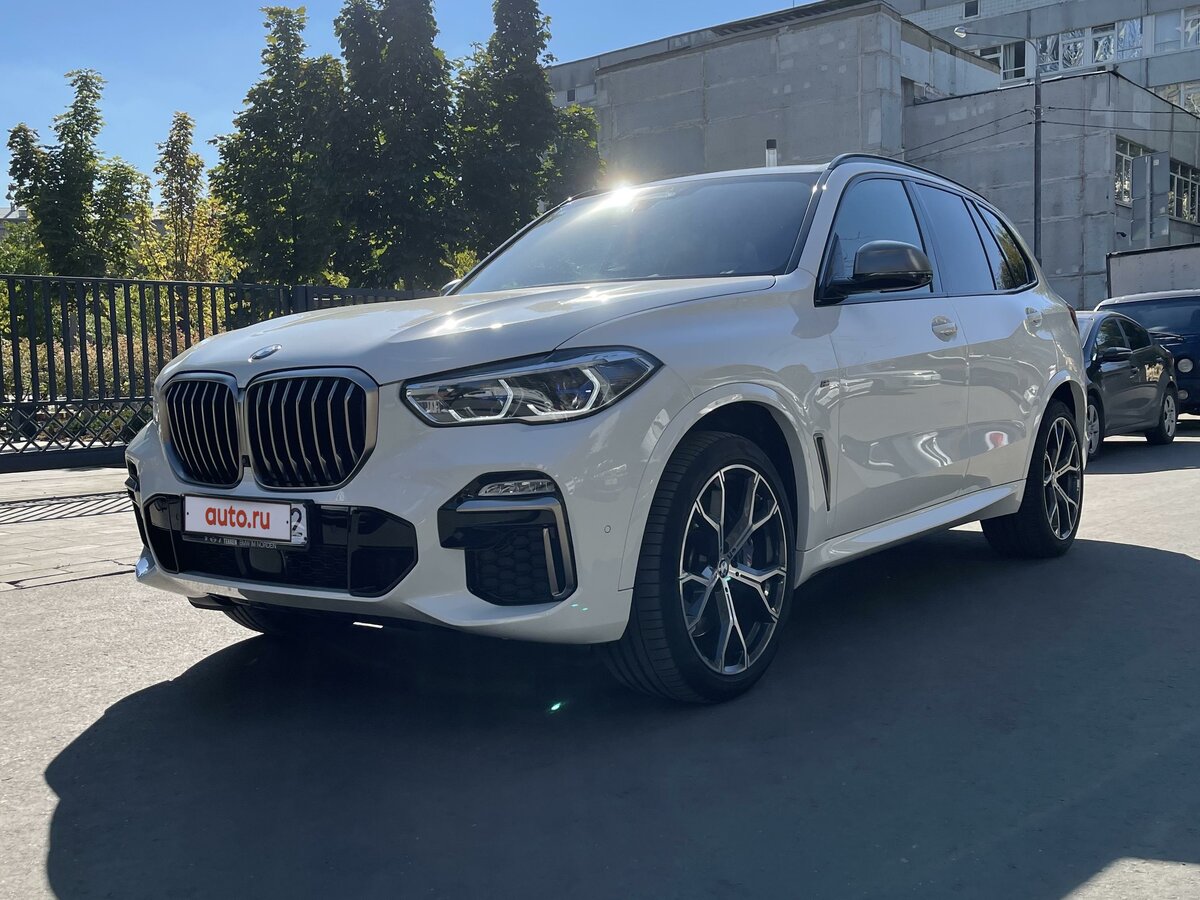 Купить б/у BMW X5 IV (G05/G18) M50d 3.0d AT (400 л.с.) 4WD дизель автомат в Москве: белый БМВ Х5 ...