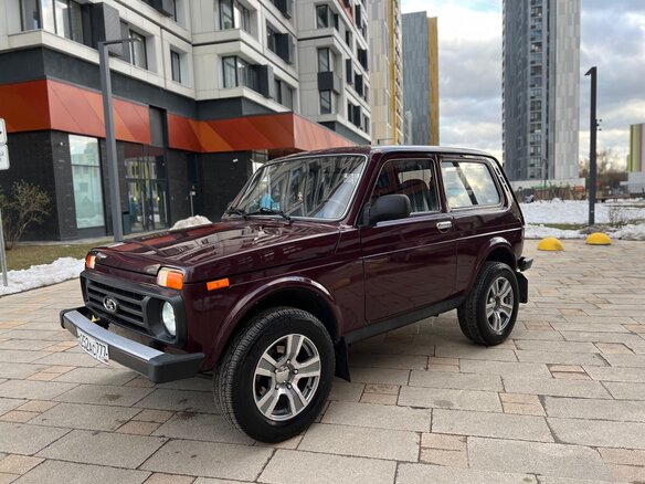 Купить б/у Lada (ВАЗ) 2121 (4x4) I Рестайлинг 1.7 MT (83 л.с.) 4WD бензин механика в Москве ...