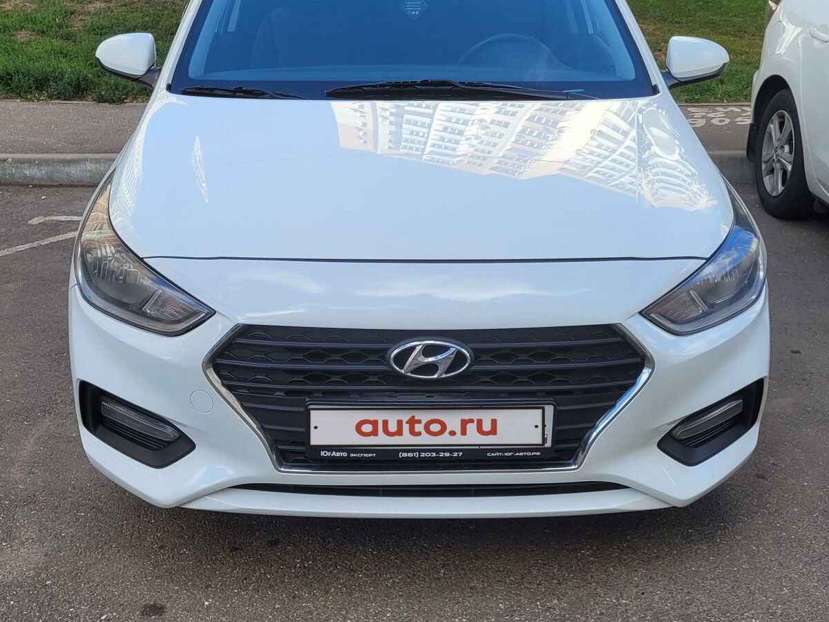 Купить б/у Hyundai Solaris II 1.6 AT (123 л.с.) бензин автомат в ...