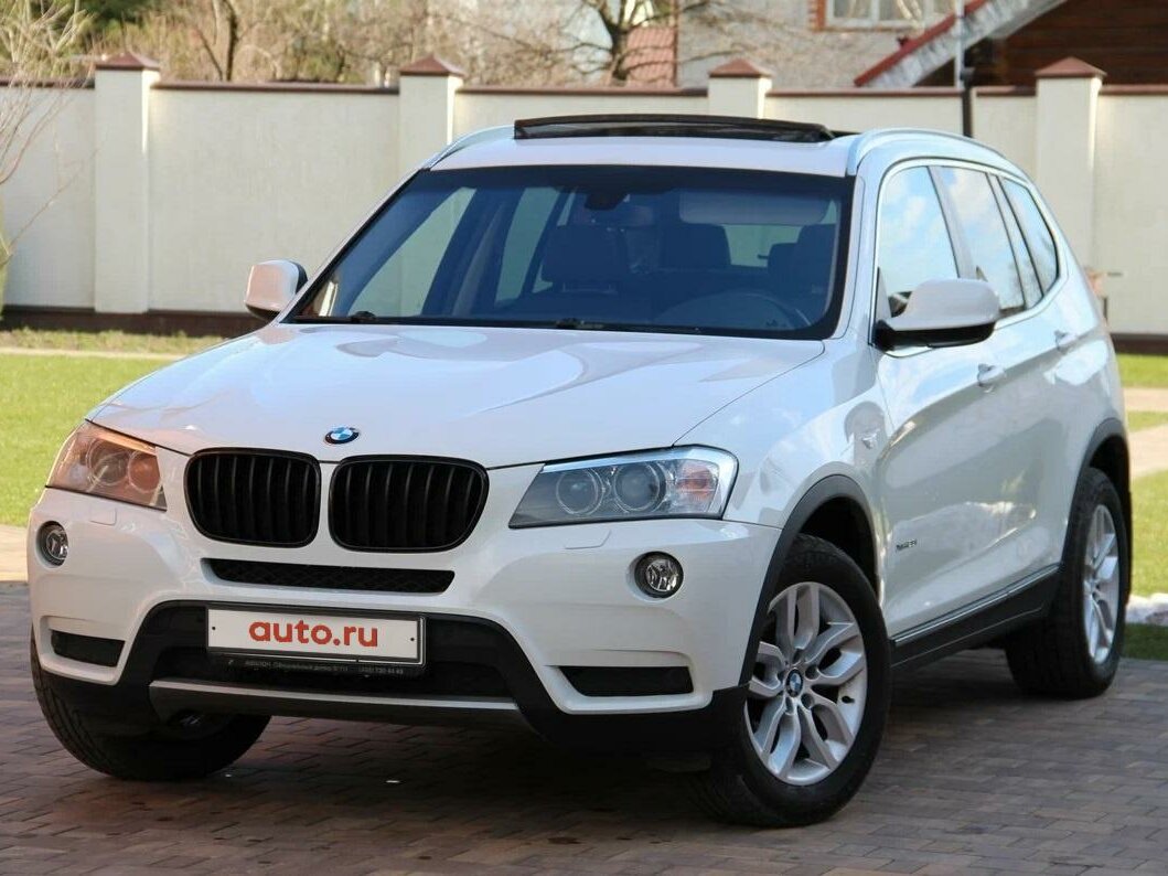 Купить б/у BMW X3 II (F25) 28i xDrive 2.0 AT (245 л.с.) 4WD бензин ...