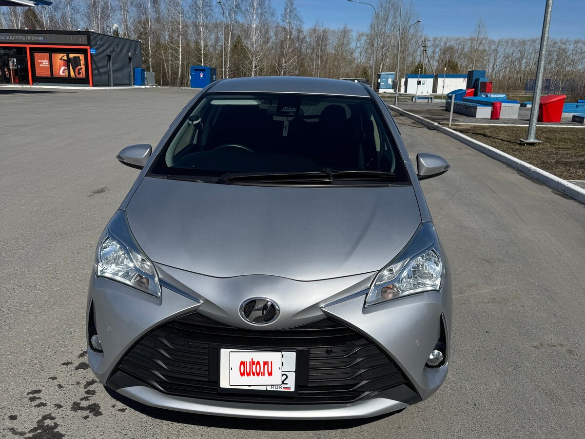Купить б/у Toyota Vitz III (XP130) Рестайлинг 2 1.3 CVT (95 л.с.) 4WD ...