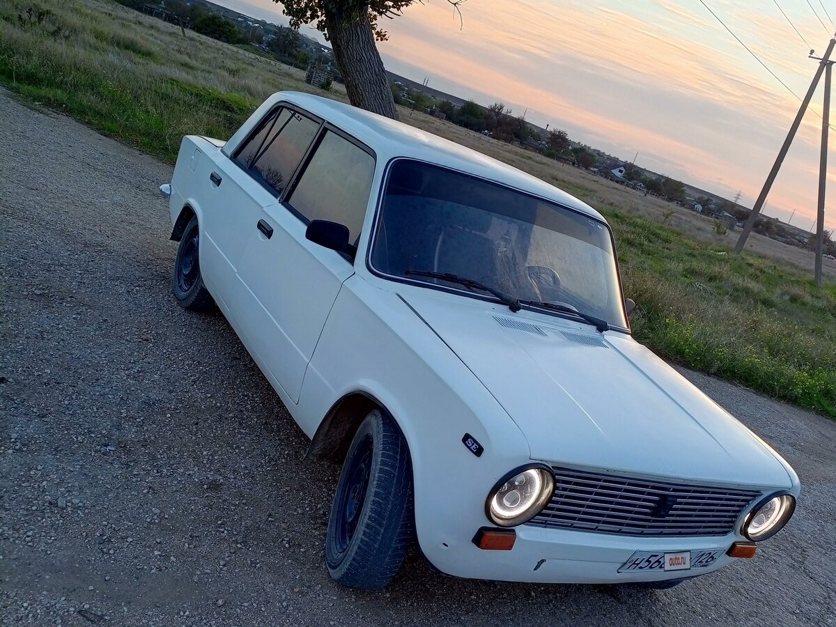 Купить б/у Lada (ВАЗ) 2101 1970-1988 1.2 MT (59 л.с.) бензин механика в Саках: белый Лада 2101 ...