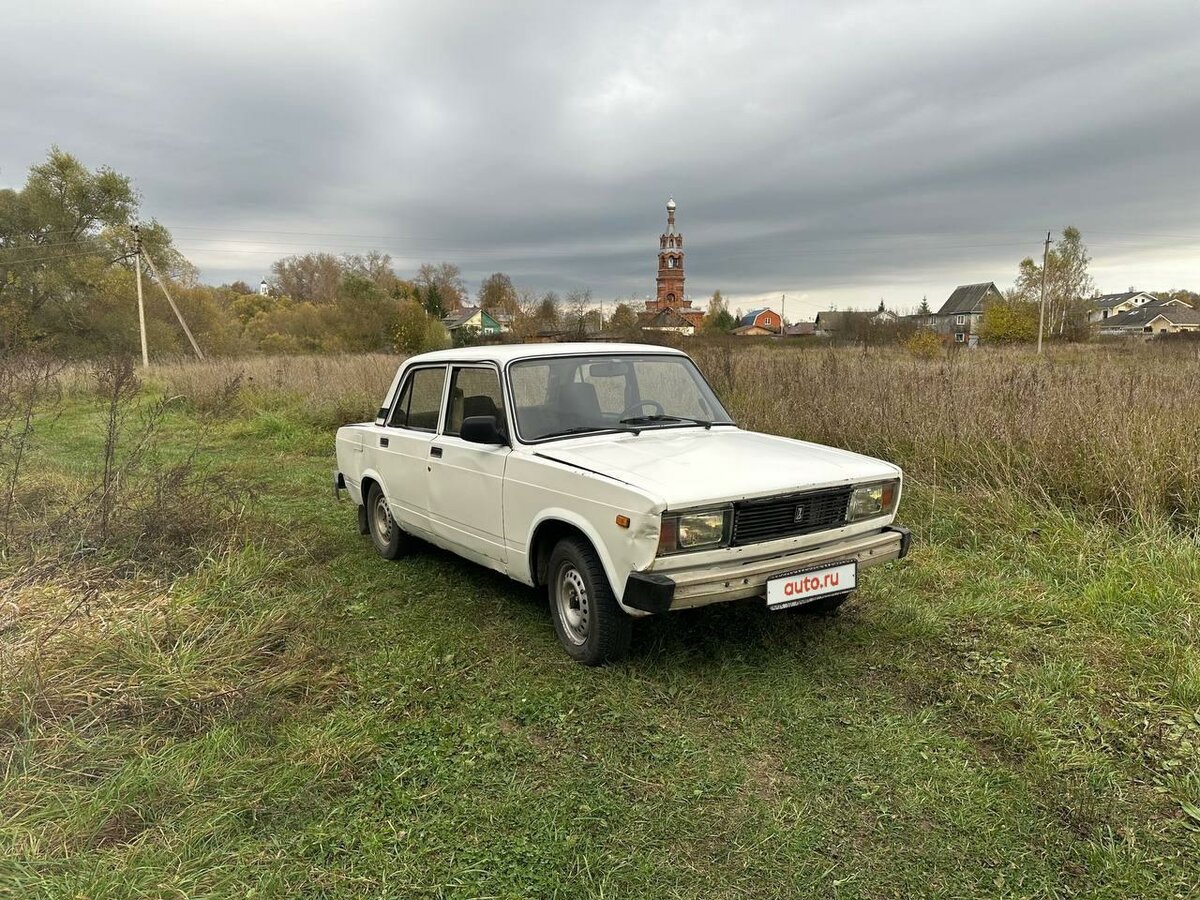 Купить б/у Lada (ВАЗ) 2105 1979-2011 1.5 MT (71 л.с.) бензин механика в Боровске: бежевый Лада ...
