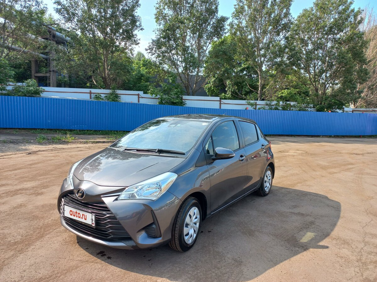 Купить б/у Toyota Vitz III (XP130) Рестайлинг 1.0 CVT (69 л.с.) бензин ...