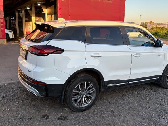 Купить б/у Geely Atlas Pro 2021-2025 1.5 AMT (177 л.с.) 4WD бензин ...