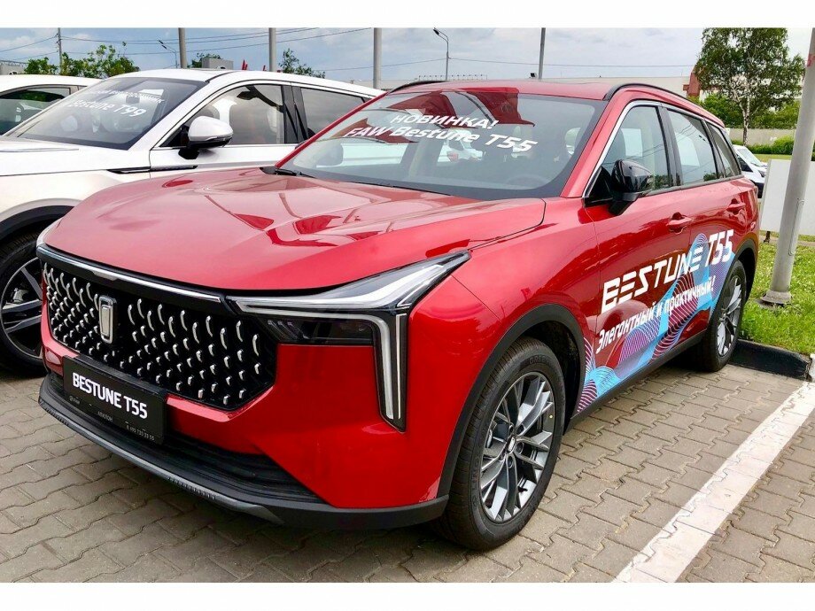 Купить новый FAW Bestune T55 2021-2023 1.5 AMT (160 л.с.) бензин робот в Москве: красный ФАВ ...