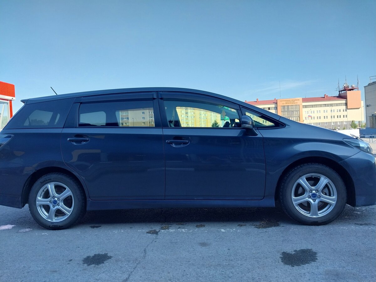 Купить б/у Toyota Wish II Рестайлинг 1.8 CVT (130 л.с.) 4WD бензин ...