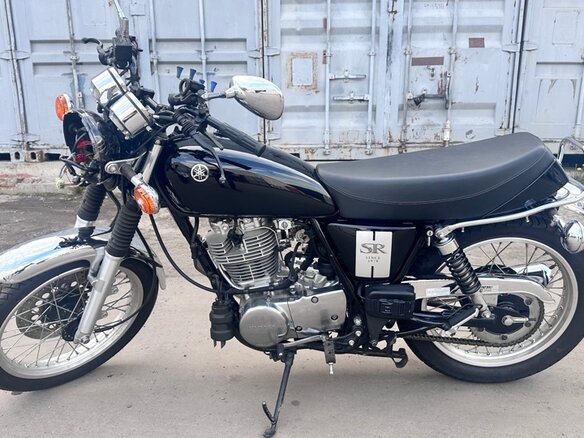 Купить б/у Yamaha SR400 инжектор в Бородине: чёрный дорожный 2019 года по цене 429 000 рублей на ...