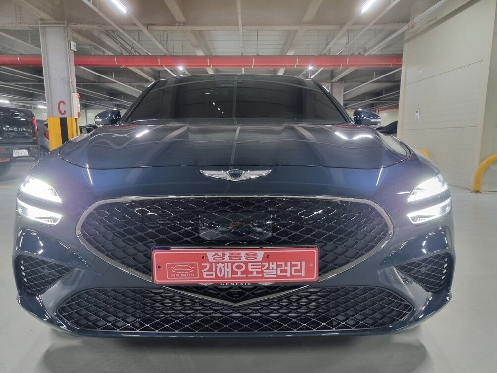 Купить б/у Genesis G70 I Рестайлинг 3.3 AT (370 л.с.) 4WD бензин ...