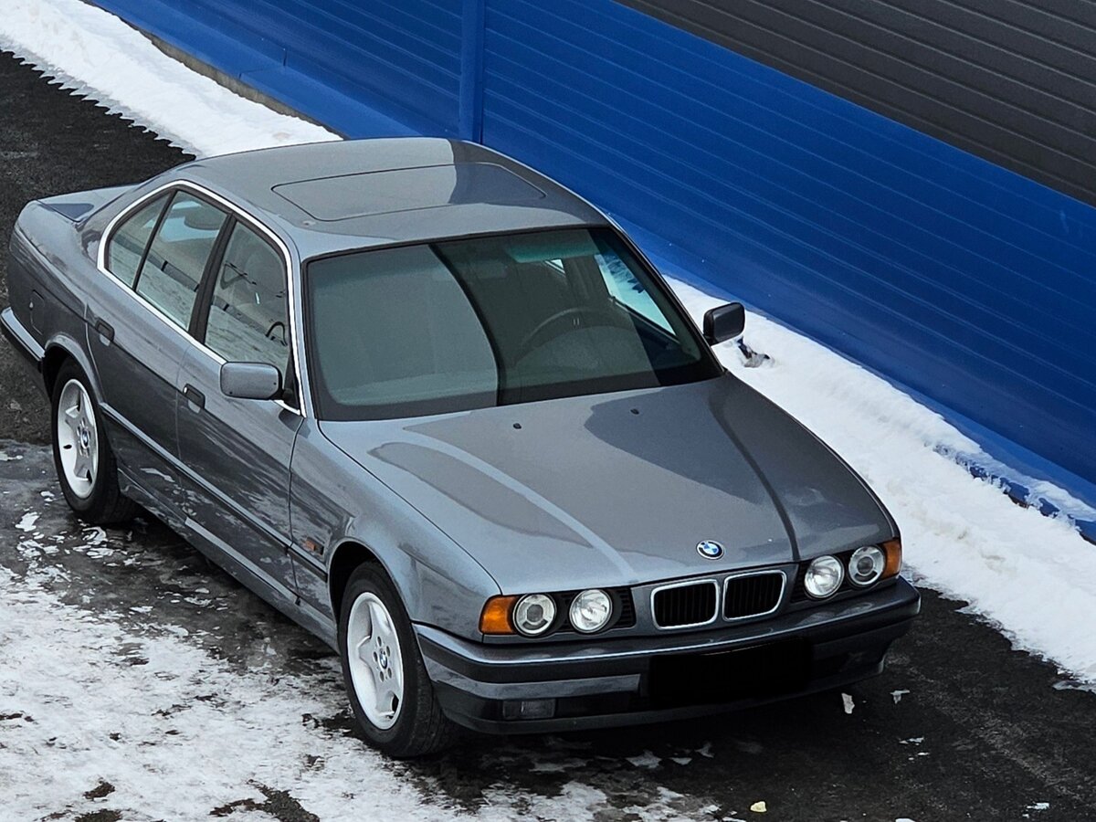 Купить б/у BMW 5 серии III (E34) 518i 1.8 MT (115 л.с.) бензин механика в Екатеринбурге: серый ...