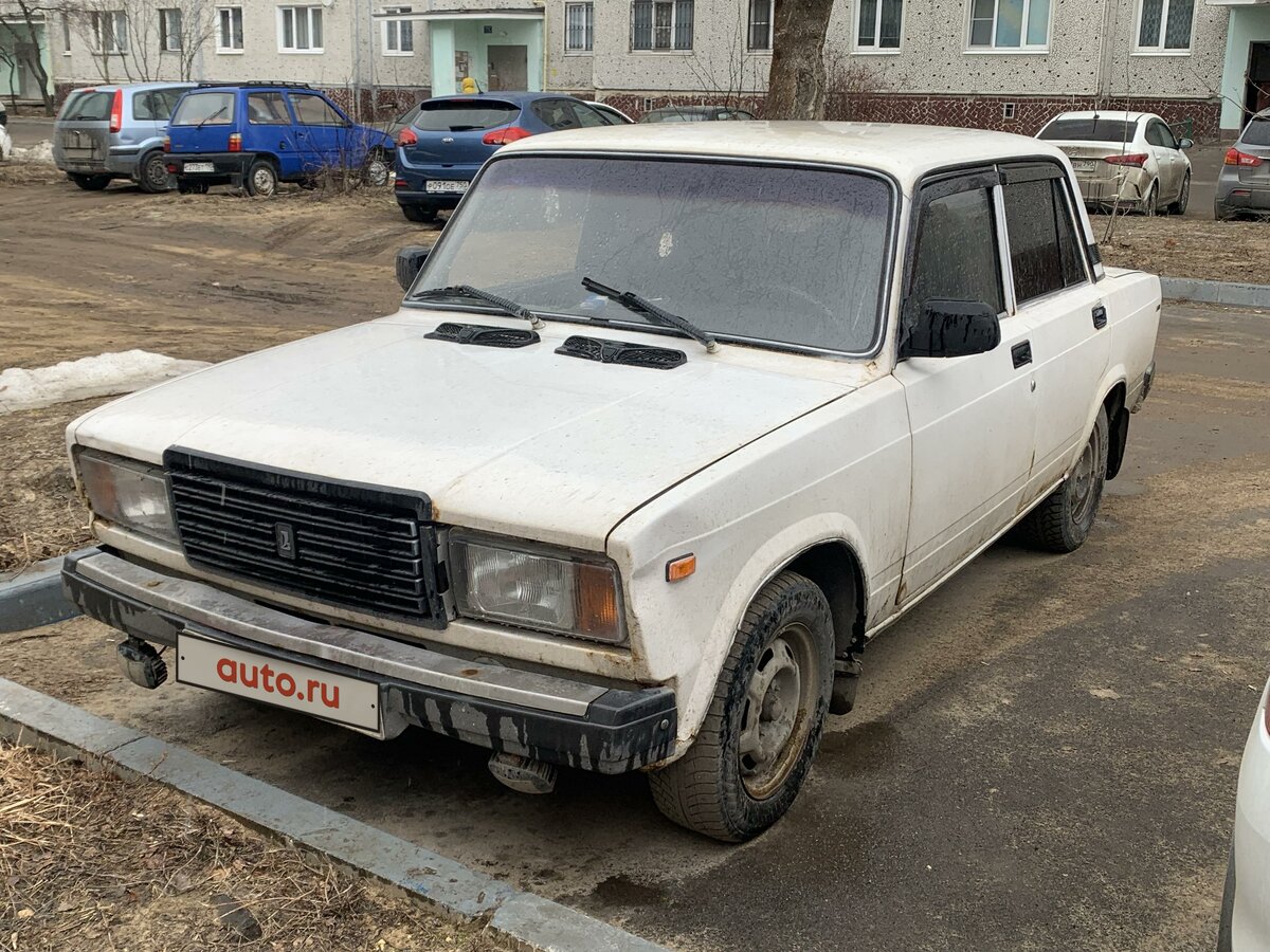 Купить б/у Lada (ВАЗ) 2107 1982-2012 1.7 MT (80 л.с.) бензин механика в Ликино-Дулево: белый ...