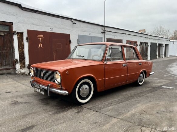 Купить б/у Lada (ВАЗ) 2101 1970-1988 1.2 MT (64 л.с.) бензин механика в Челябинске: оранжевый ...