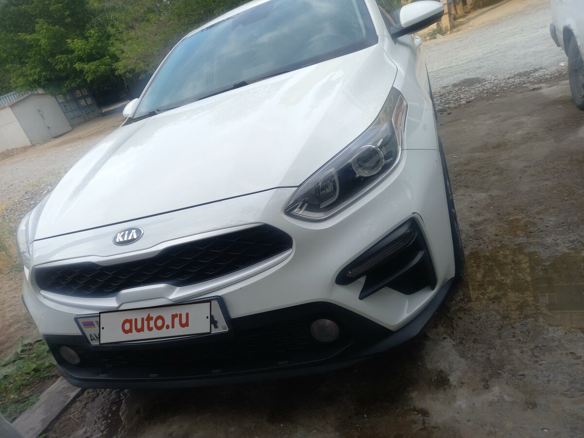 Купить б/у Kia Forte III 2.0 CVT (147 л.с.) бензин вариатор в Астрахани: белый Киа Форте III ...