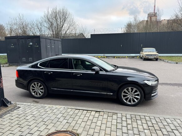 Купить б/у Volvo S90 II 2.0 AT (190 л.с.) бензин автомат в Санкт-Петербурге: чёрный Вольво S90 ...