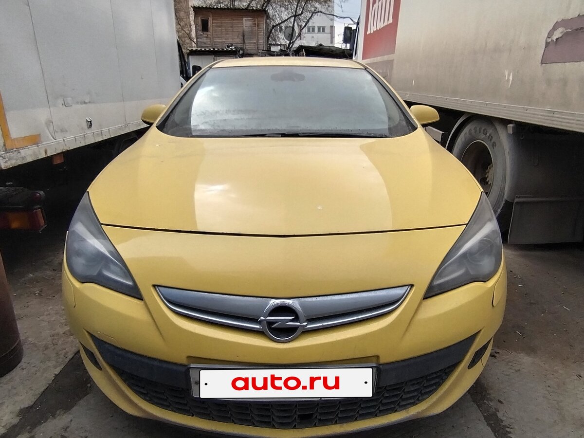 Купить б/у Opel Astra J Рестайлинг GTC 2.0d AT (131 л.с.) дизель автомат в Лесном: жёлтый Опель ...