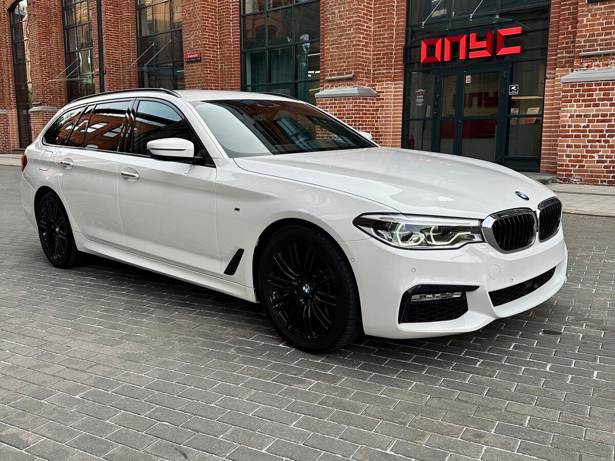 Купить б/у BMW 5 серии VII (G30/G31) 540d xDrive 3.0d AT (320 л.с.) 4WD ...